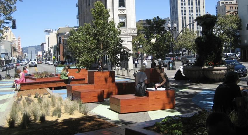 Oakland's Latham Square: Plaza to the People - Streetsblog San Francisco