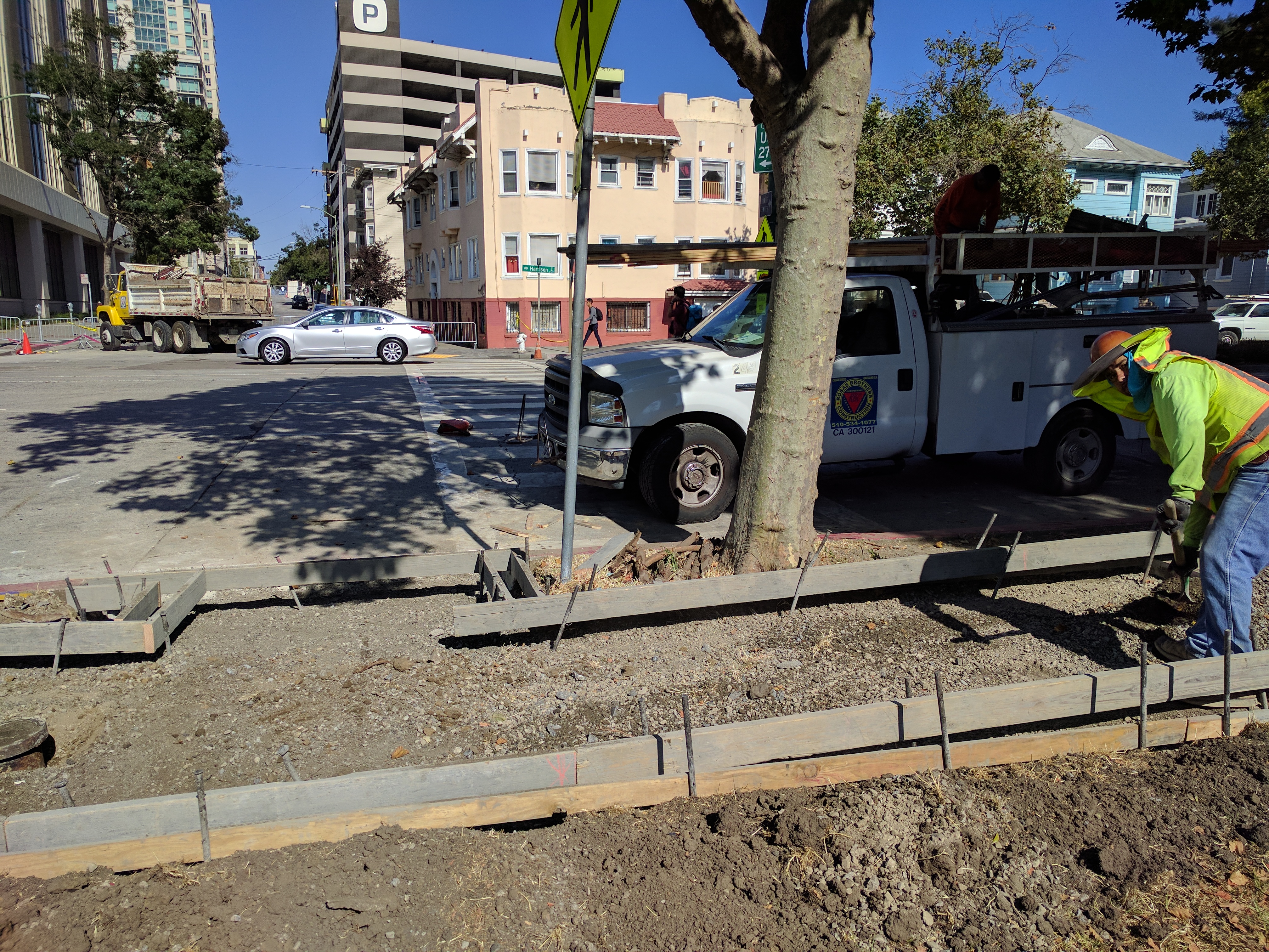 New Oakland DOT Tackles Pedestrian Safety Fix - Streetsblog San Francisco