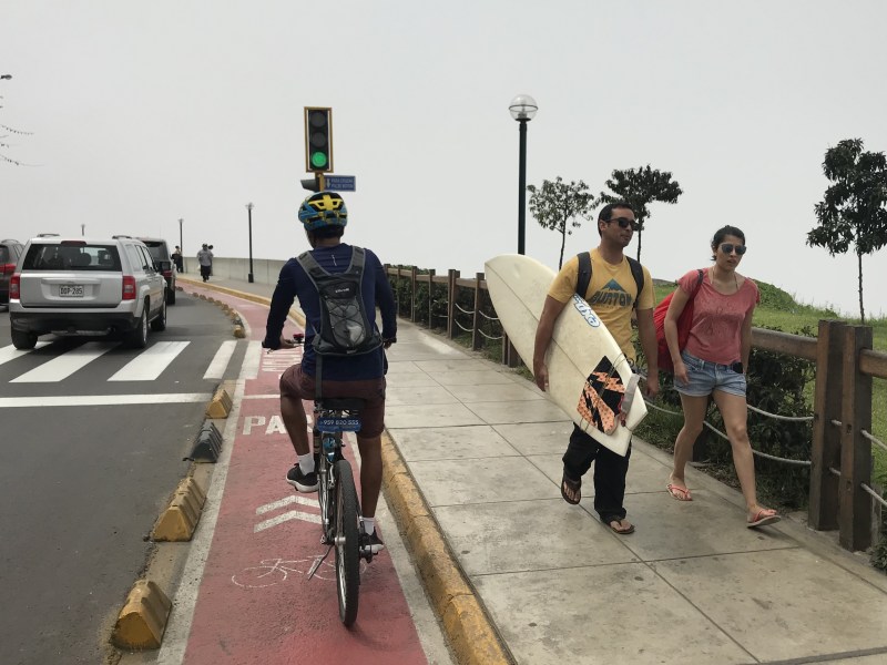 Let’s install cheap, quick plastic curb-protected bike lanes all over ...
