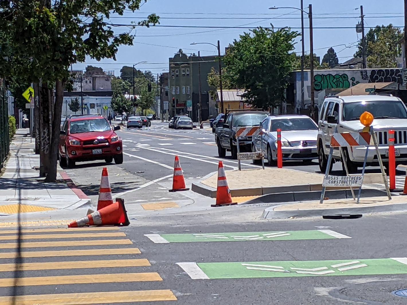 Eyes on the Street: Two New Protected Intersections in Oakland ...