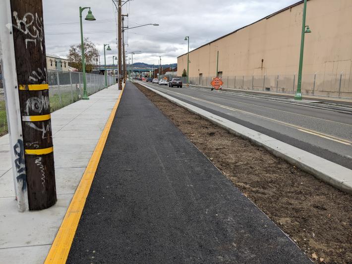 Eyes on the Street Update: Fruitvale Ave Raised Bike Lanes Now on Both ...