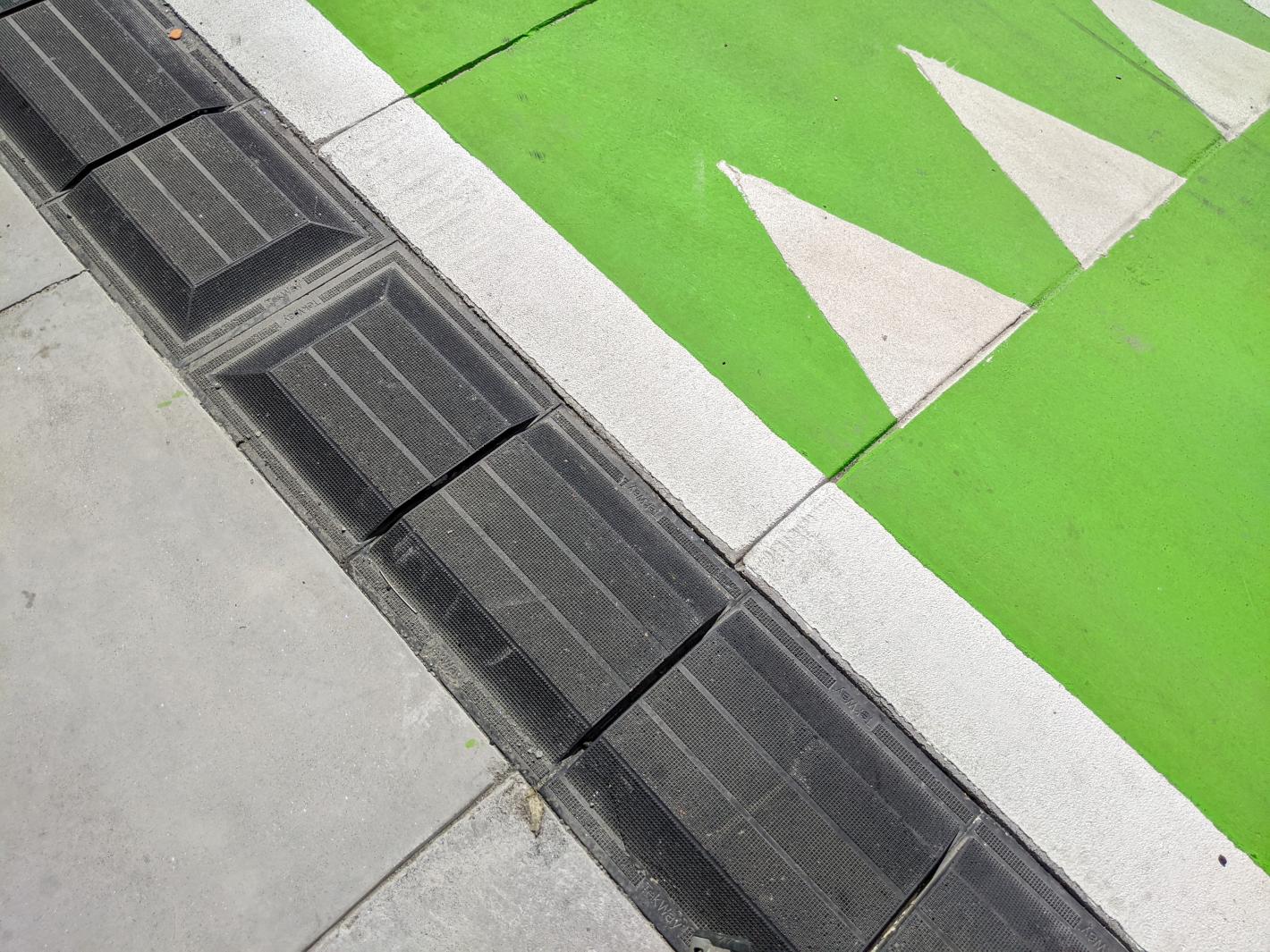 Eyes on the Street: San Francisco Joins the Sidewalk-Level Bike Lane ...